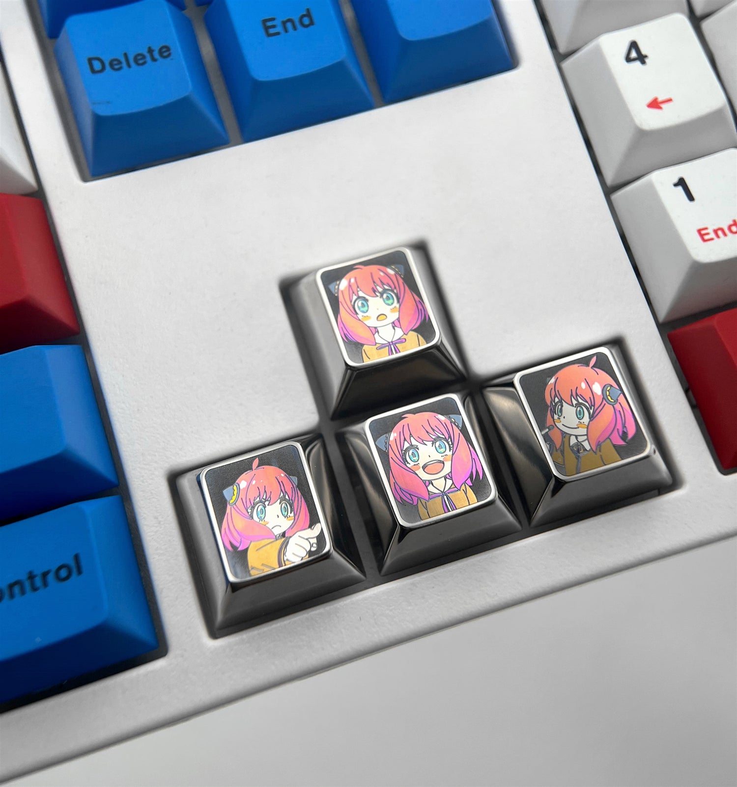 SPY x FAMILY, Anya Forger titanium alloy directional key mirror side p ...